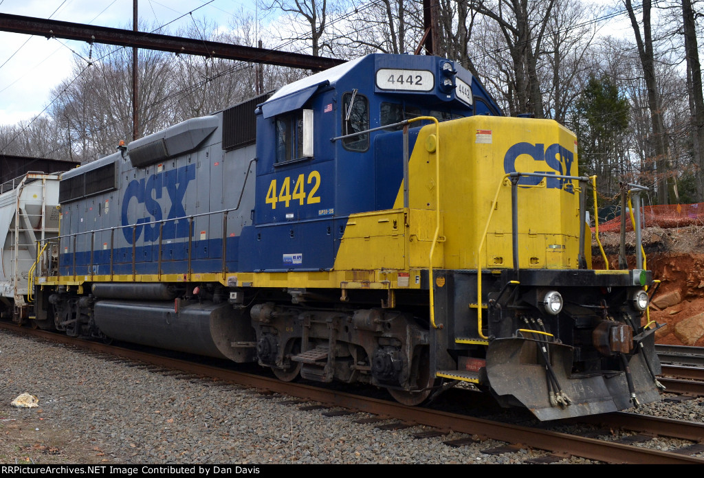 CSX GP38-2S 4442 on the rear of C770-14